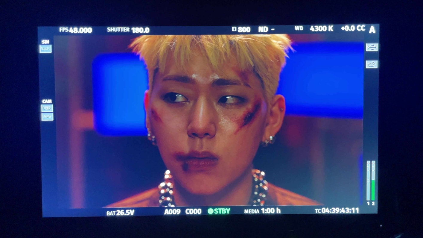 Weverse ZICO Media - Eye Contact with ZICO 👀