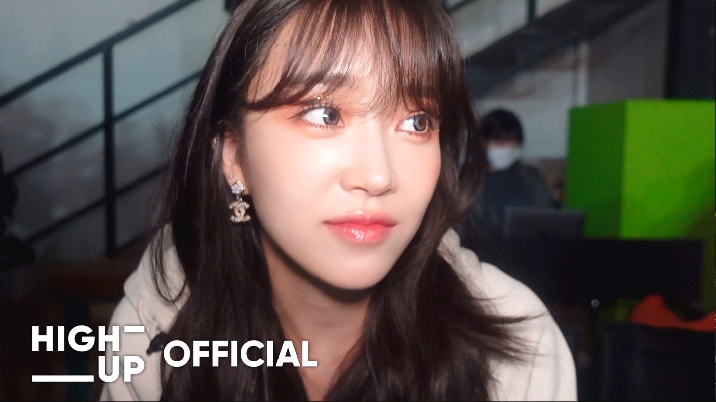 Weverse STAYC Media - [STAY:SEE👀] #45 'BEAUTIFUL MONSTER' MV Behind #2