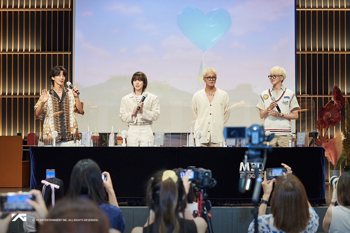 WINNER - 4th MINI ALBUM [HOLIDAY] OFFLINE FANSIGNING EVENT