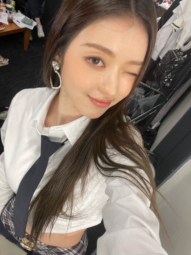 Post De La Comunidad Oh My Girl 크리들 ~ 한국 잘 도착했어요 우리 크리들은 뭐해용🤍 Yooa