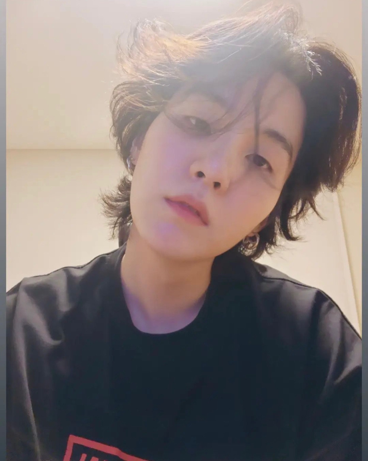 BTS Community Post - あなたから 離れよう 距離を置こうと思ってたのに… どうして 私を楽にさせてくれないんだろ 苦しいな ...