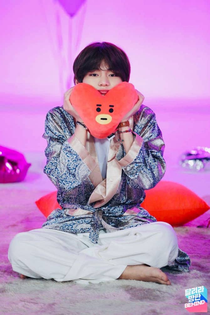 Bts Community Posts 오늘도 수고하셨습니다 사랑해 ☺️👍🏻