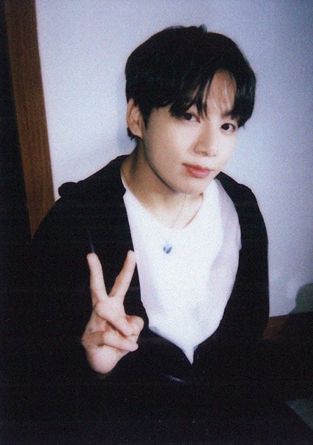 Bts Community Post 생일 축하 정국💜💜🐰🐰 매일매일 행복하고 건강하세요 우리의 영원한 토끼🫧💕 군대는 당신을