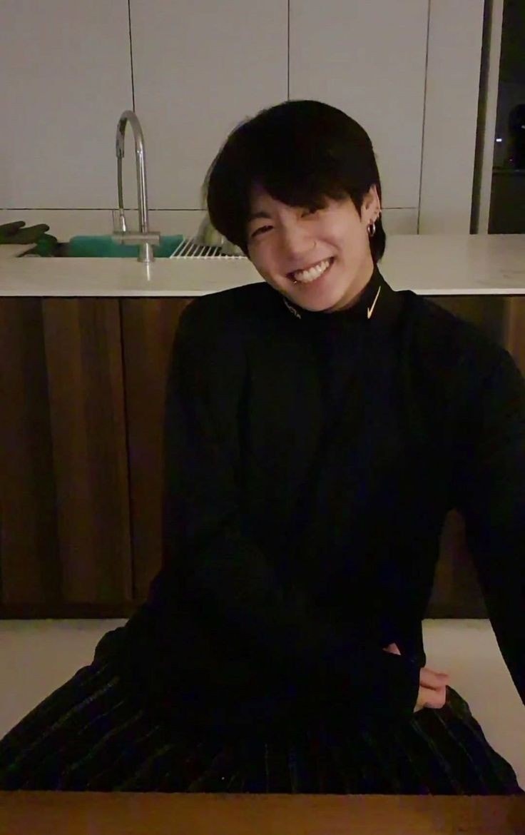 BTS Community Post - Make the most of your 25 years. my jabuticaba eyes ...