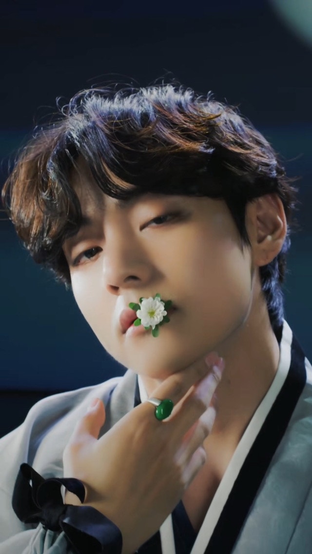 Bts Community Posts 맨발을 좋아♡ 태형아 너무 멋있다 ˖° ♡ 오늘도 정말 좋아해 📸𝕝𝕟𝕤𝕥𝕒𝕘𝕣𝕒𝕞