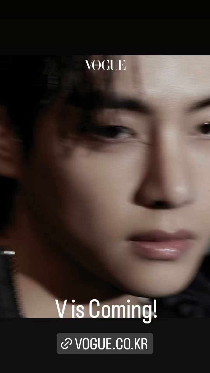 BTS Community Post - #To_BtsV #KimTaehyung V is coming🫂🫂🫂😆🫠🫶🏻🫰🏻🇰🇷 😆😘🥰🫦🔥 ‍🔥🫠🫶🏻🫰🏻 ️💓 Aaahhh