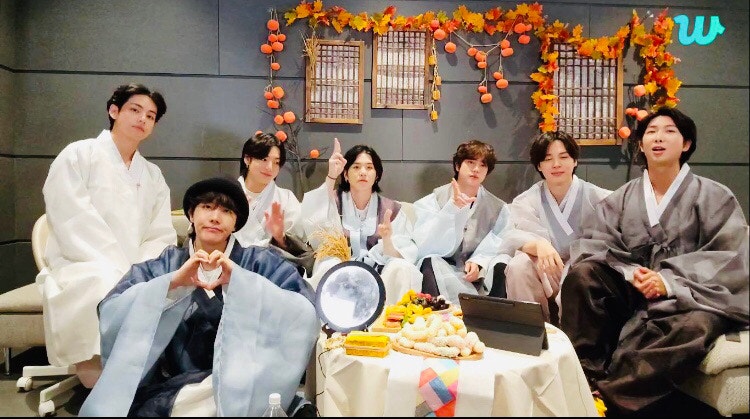 BTS Community Post - ☆*。🍁🍂Angel Time🍁🍂☆*。 今宵の月のように7人が輝いて現れたね🌕 7人の笑顔が大好きだよ🌹𓂃𓈒 𓂂𓏸 バンタンが会いに来てくれる度に愛 ...