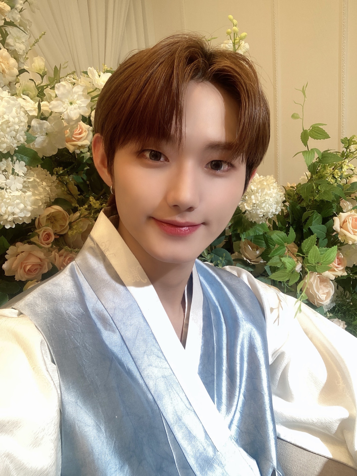 Atbo Community Posts 보트~~ 추석 잘 보내고 있나요 오늘 맛있는 거 많이많이 드시고 보름달 보면서