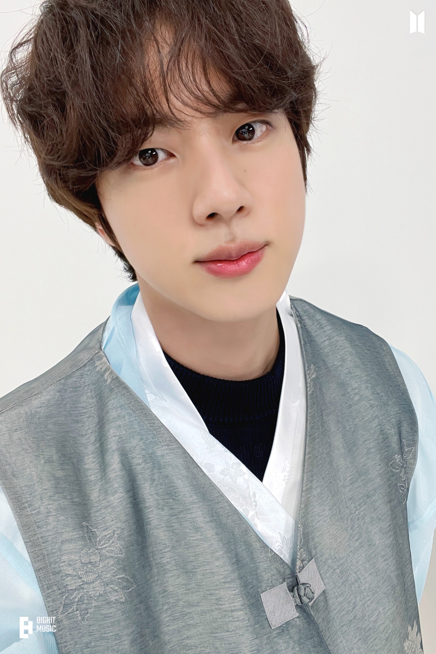 BTS Community Posts - 🐹ジンニムTIME(12:04)🐹 happy chuseok🎑 방탄のみなさん、楽しくゆっくり過ごしてね💜 알라뷰 진 하트🌹 #JIN #진 ...