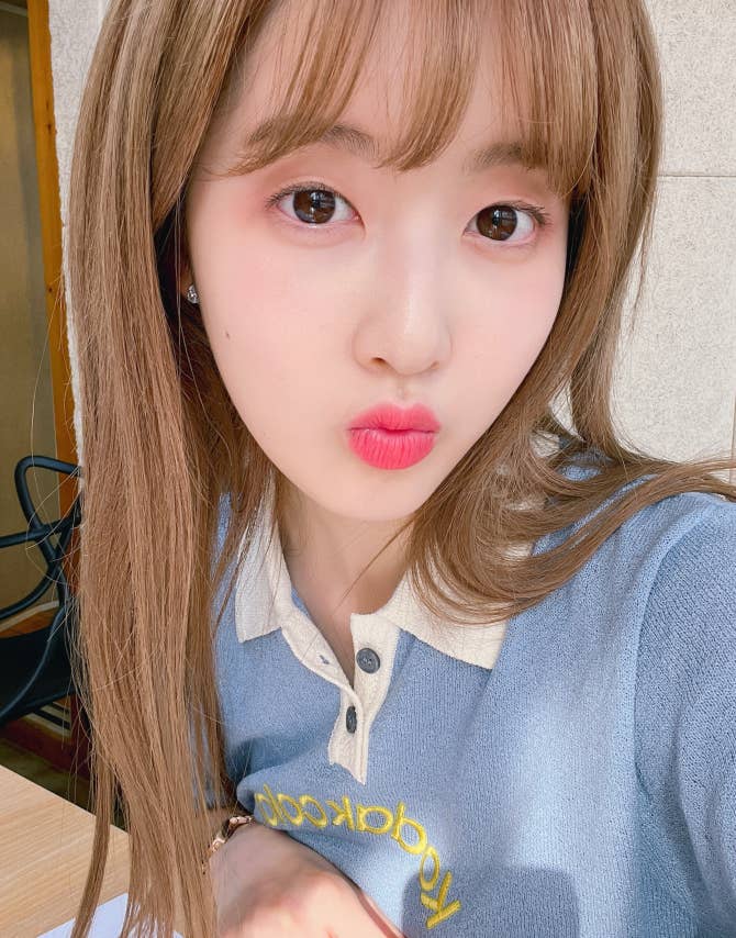 Stayc 커뮤니티 포스트 스윗 행복한 연휴 보내고있어 맛있는 거 많이 먹고 있어 잘 지내고 있어 나는 안보고시퍼