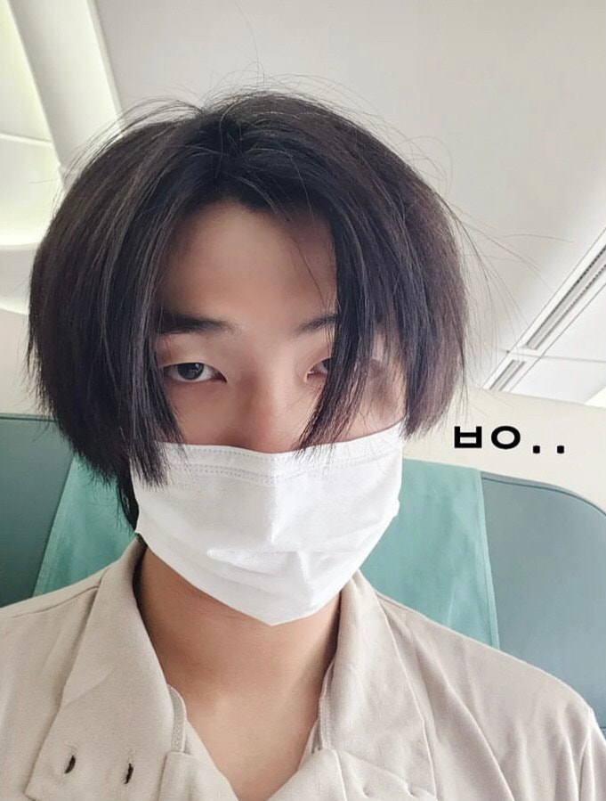 Bts Community Post 바뿌다 바빠 우리 준이 바쁘다 바빠 아미 나자신 피곤하겠다 남준아 잘 다녀와요 댕댕이💜