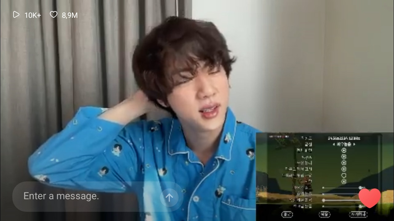 BTS 커뮤니티 포스트 - Jinnnn 😢아름다운 순간을 포착했습니다. 완벽한 포즈. 세상의 소리를 들으면 내 말은 들리지 않을거야 #balperisi