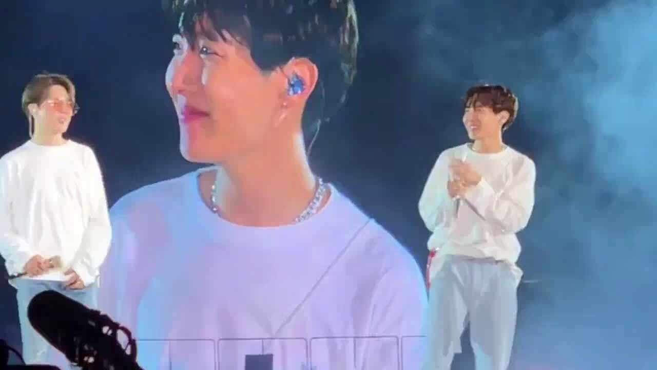 BTS Community Post - Hobi laugh