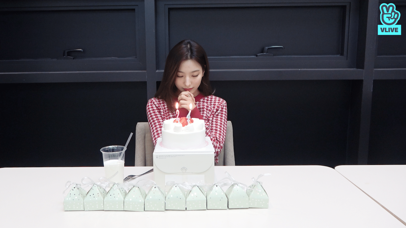 HAPPY ROM DAY🦊🎁