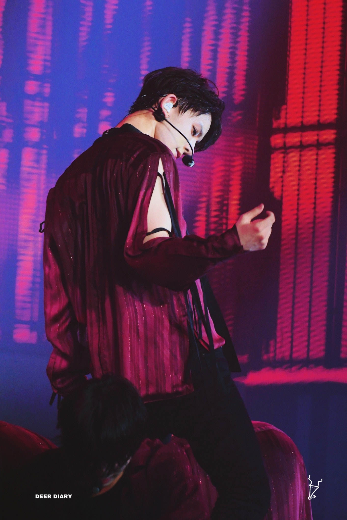 ENHYPEN Community Post - Heeseung is on fire🔥🔥🔥🔥