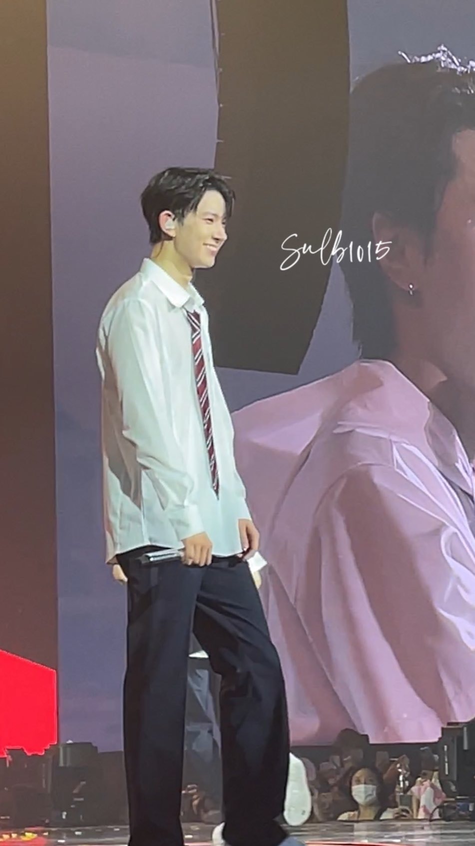 ENHYPEN Community Posts - HEESEUNG VISUAL IN REAL LIFE IS ETHEREAL 👑👑👑😇 ...