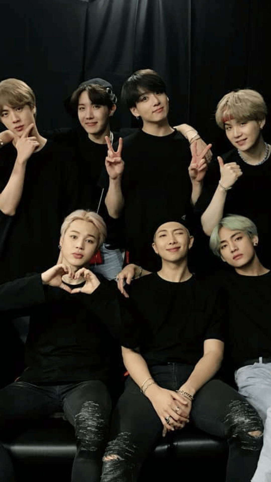 BTS Community Posts - #ARMY_Borahae_BTS_on_Weverse いつもarmyのために練習や撮影お疲れ様です！ バンタンのおかげで私は今日も楽しく元気に ...