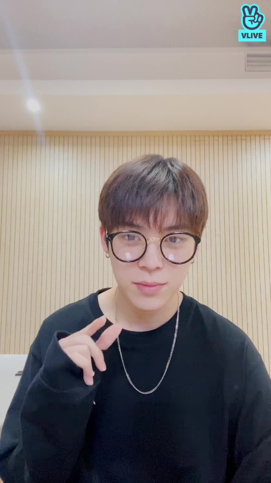 Kind of late "King of Masked Singer" behind story🎶