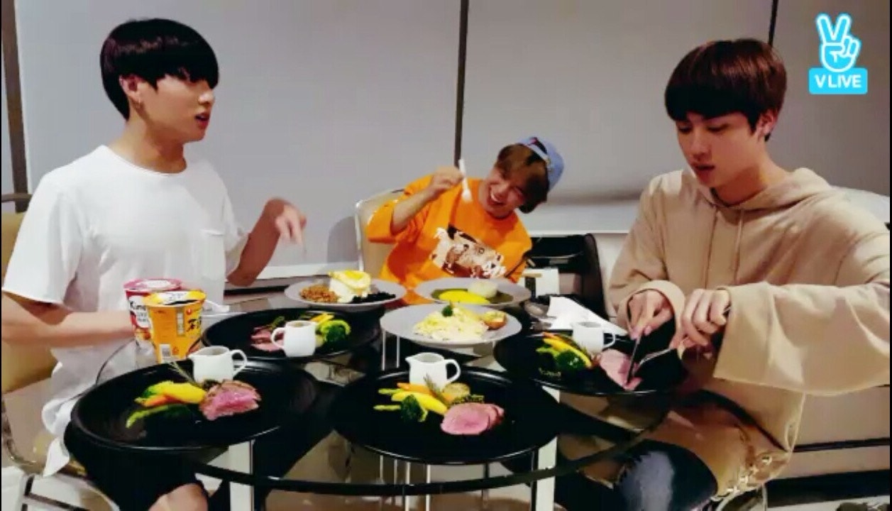 BTS Live : EAT Jin + JM&JK