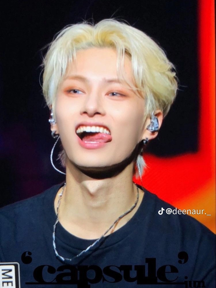 SEVENTEEN 커뮤니티 포스트 - JUN 😵‍💫😵‍💫😵‍💫