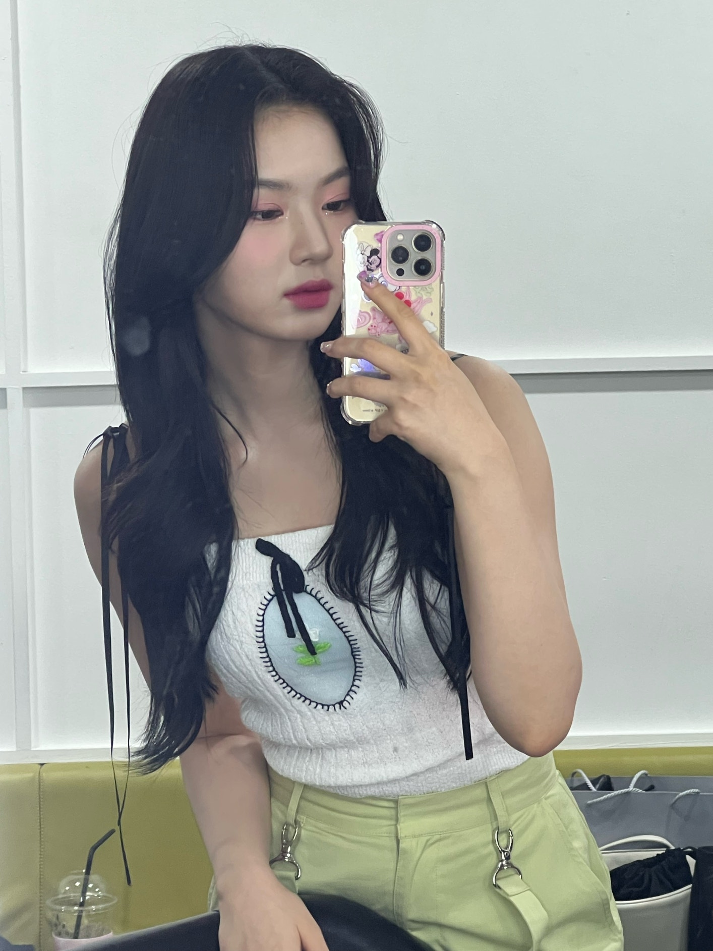 STAYC 커뮤니티 포스트 - 서울 드라마 어워즈 🥰 스윗과 함께라 너무 좋아써어 좀 이따가 또 봐요 스윗 !! 😉 - 아이사