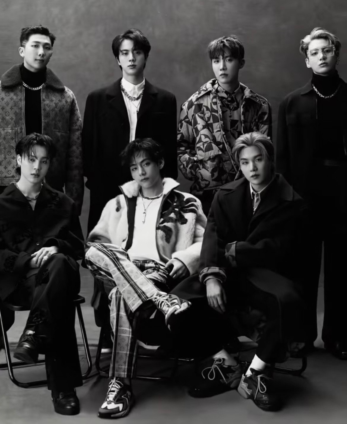 BTS Community Posts - なんてかっこいいんだ…🌟💜 本当に大好きなんです #ARMY_Borahae_BTS_on_Weverse