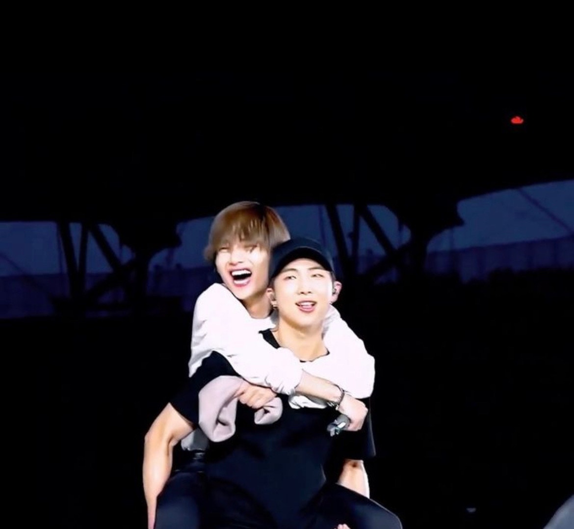 BTS Community Posts - #ARMY_Borahae_BTS_on_Weverse 自分愛するために 僕を利用して下さい BTSを使ってください Love your self ...