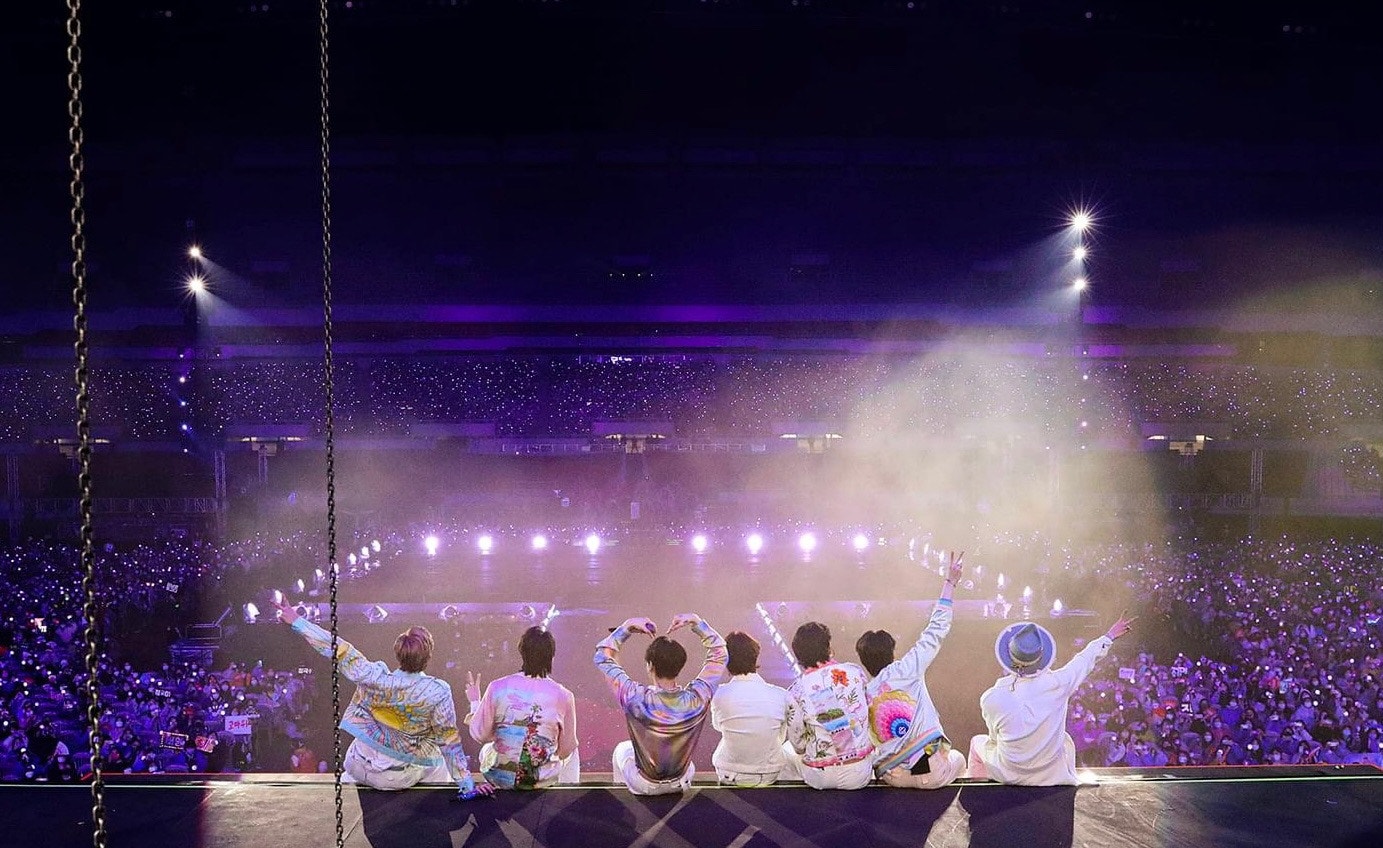 BTS Community Posts - #ARMY_Borahae_BTS_on_Weverse 改めて思ったけど 7人がつくりだすステージは最高 どうか釜山コンが 彼らの目指すもの ...