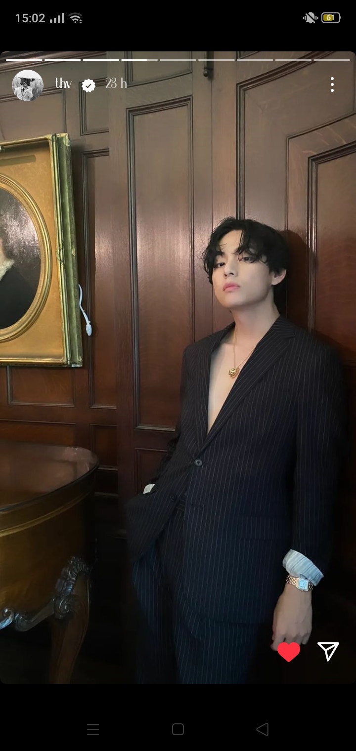 BTS Community Post - #ARMY_Borahae_BTS_on_Weverse