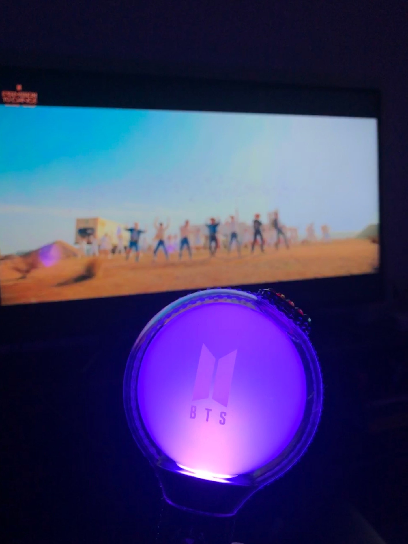 BTS Community Posts - #ARMY_Borahae_BTS_on_Weverse Party party yeah~ The sea will be Borahae As ...