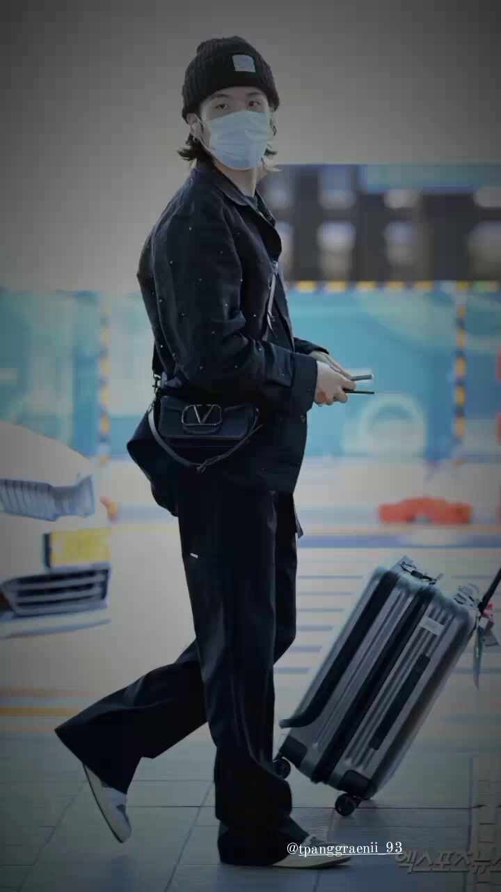 BTS Community Posts - have a safe flight yoongi my love ♡ #yoongi #agustd #sugabts