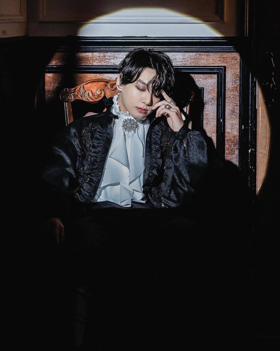 BTS 커뮤니티 포스트 - 🖤 😍