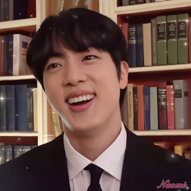 Bts Community Posts ジンくんの笑顔は いつもキラキラしてるね🥰 私もつられて 笑顔になるよ😊 今日もたくさん笑って