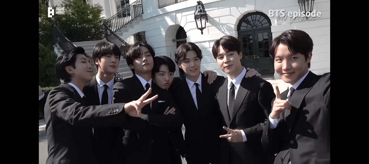 BTS Community Post - 久しぶりに7人揃ったバンタンの姿が見られると思うと既に感慨深くて(？)泣けてくる😭 TMAのパフォーマンス頑張ってね！ 今日も沢山愛してるよ💜💜💜💜💜 ...