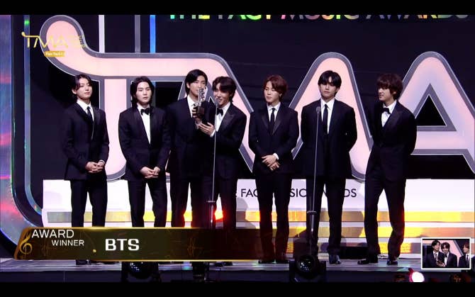 BTS Community Post - Congratulations to the best group 💜💜💜💜💜