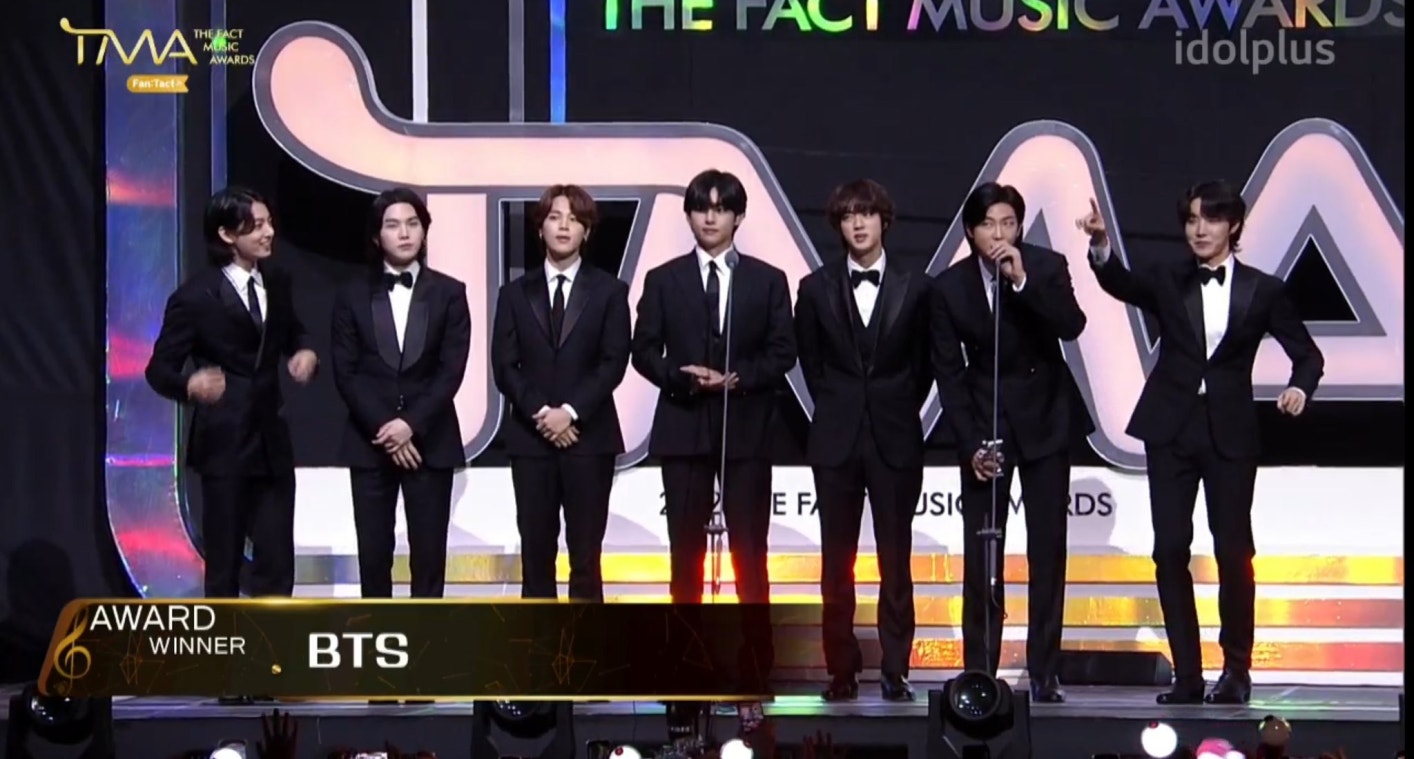 BTS Community Post - Congratulations my boys for winning the Global FANNSTAR award at the 2022 ...