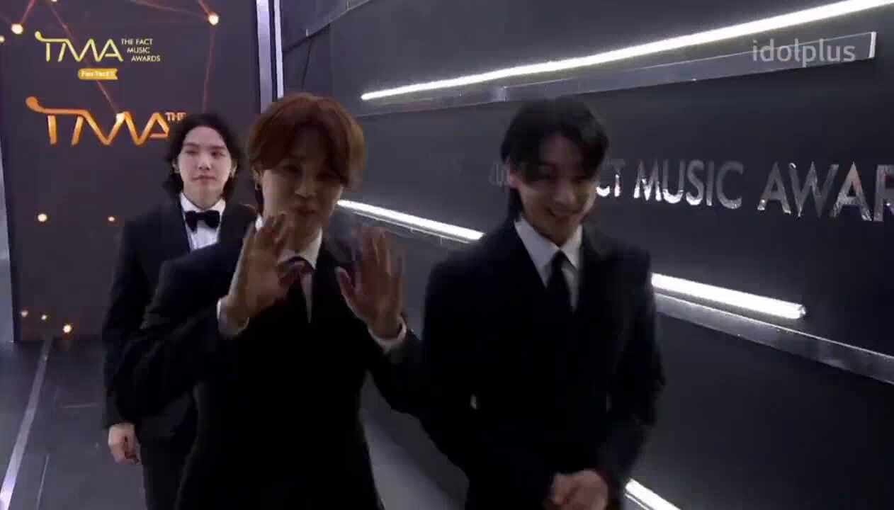 BTS Community Post - Congratulations 🏆to @BTS_twt for winning the Global FANNSTAR award at the ...