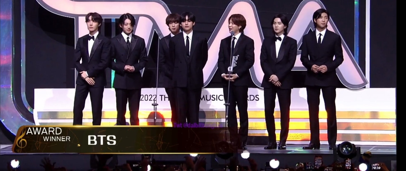 BTS Community Posts - 🏆 AWARD Congratulations to @BTS_twt on winning “Idol Plus Popularity Award ...