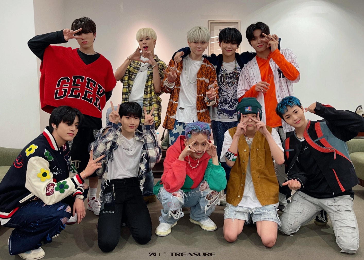 Imagen de TREASURE de Weverse - 221009 TREASURE FAN 사인회💎