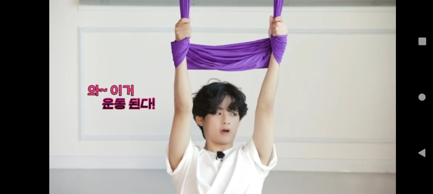 BTS Community Post - my baby is doing push-ups 🥺🔥😚