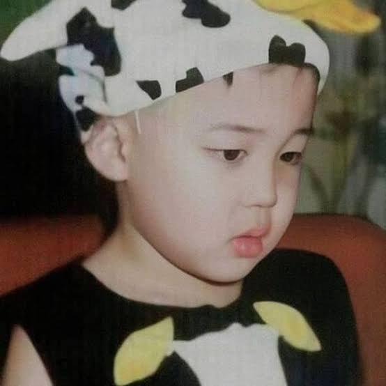 BTS Community Post - How our little Jimin grew up🥺🥺😭😭😭💜 👉🏻#jiminday_is ...