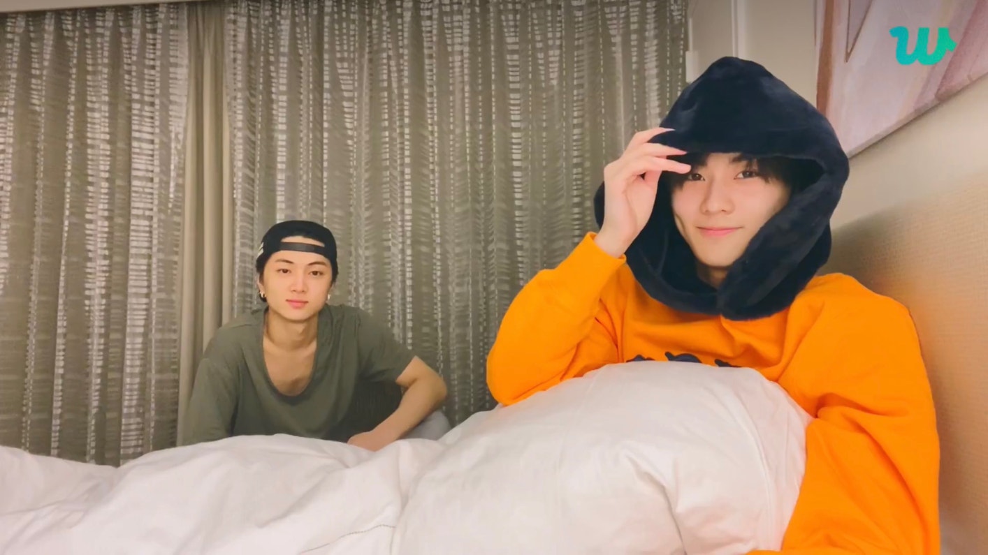 ENHYPEN Community Post - Thank you, Jay and Jungwon! 💙