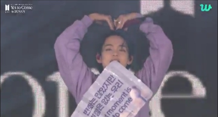 BTS Community Post - end of concert farewell bid thank you bts 💜💜💜💜