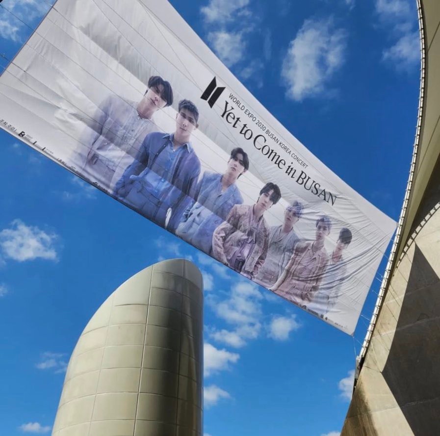 BTS 커뮤니티 포스트 - OMG...please kick me to busan 🤣