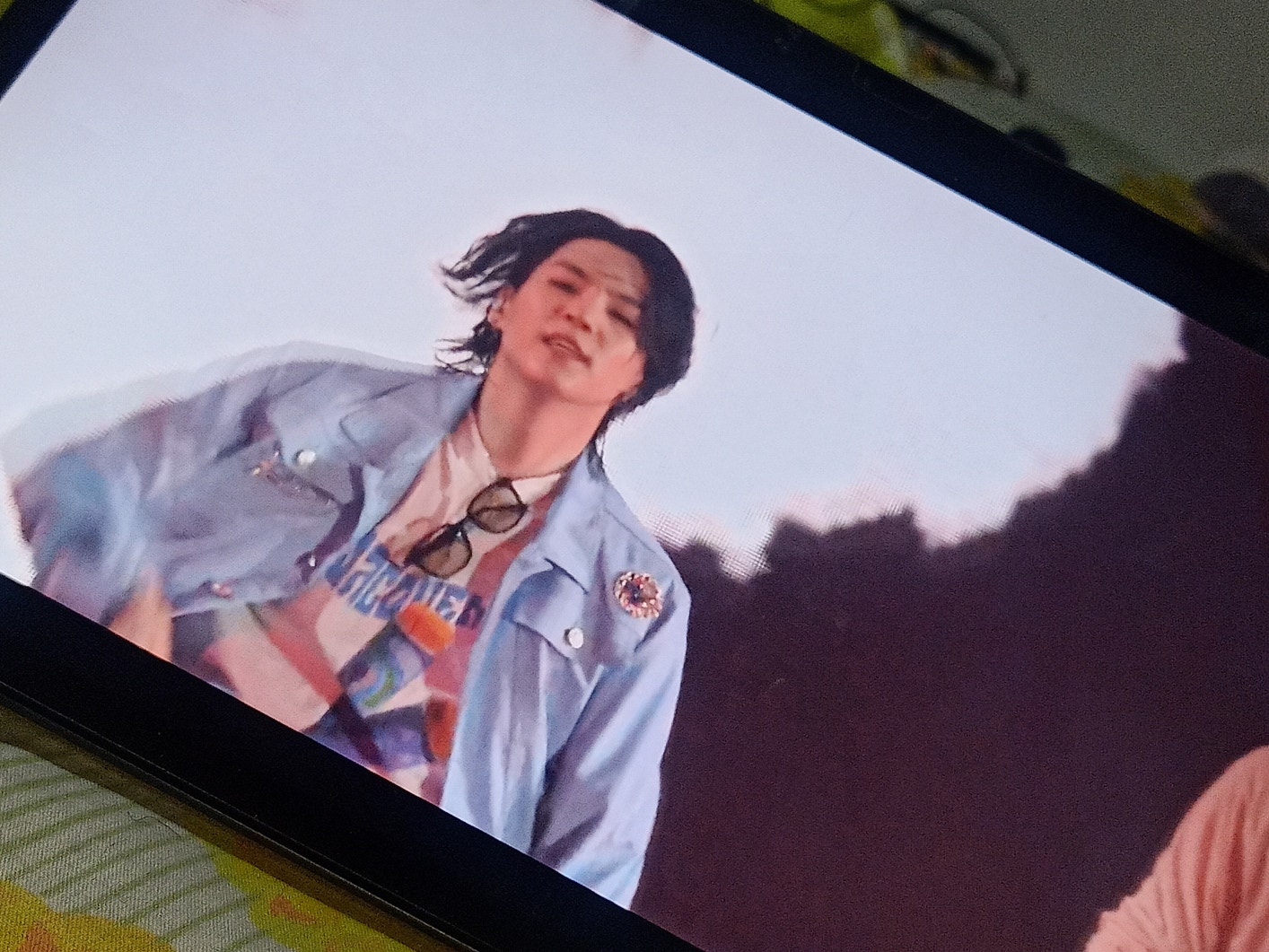 BTS Community Posts - watching on my samsung s7 #yettocome_on_weverse ...