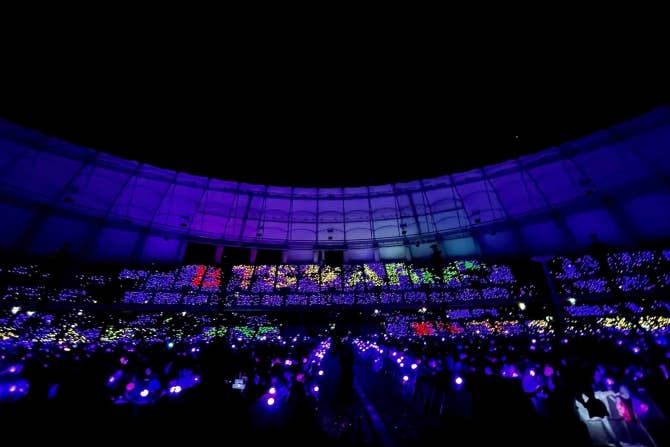 Bts Community Posts 부산에서의 라이브 수고하셨습니다 이번에는 온라인으로 참여했지만 그래도 너무 즐겁고 멋진
