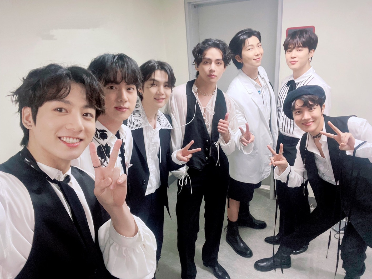 BTS Community Post - #YetToCome_on_Weverse thank you for saving me ...