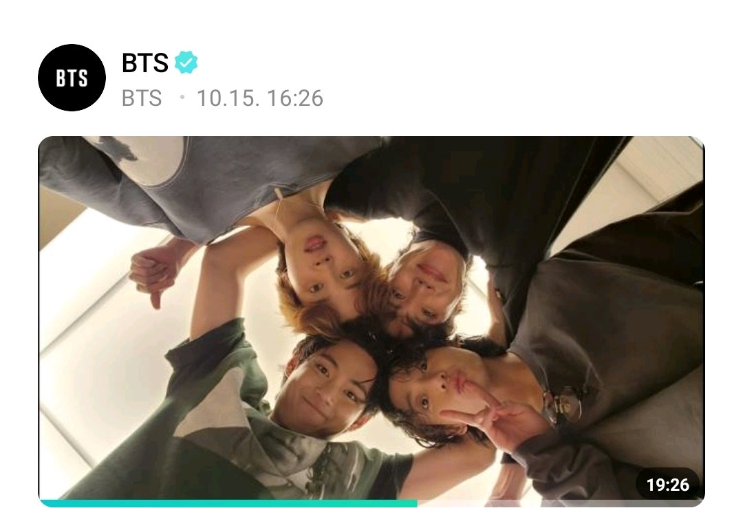 BTS 커뮤니티 포스트 - Loookkk🥺🥺🥺 It's so cuteeee😃🥲💜🥹 Love u so muchhh good ...