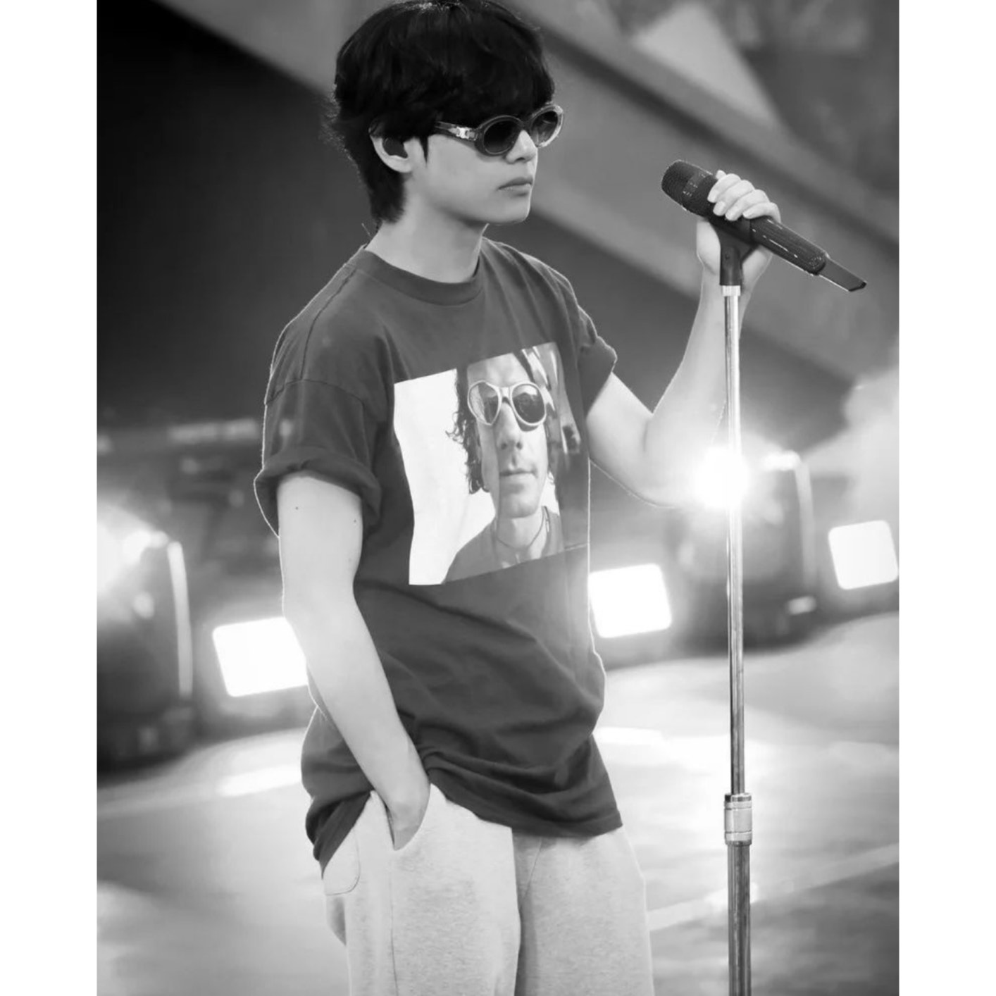 BTS Community Post - BTS in busan concert rehearsal pic tae 💜♥️