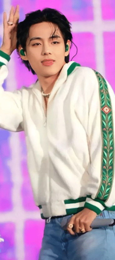 BTS Community Post - Tae 💜💜💜